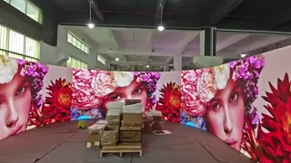 Creative design of flexible LED display screen, high-definition display.