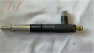 Kubota 093500-8181 Fuel Injector V3300 V3800