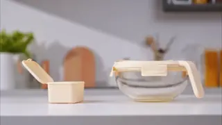glass salad bowl with grater