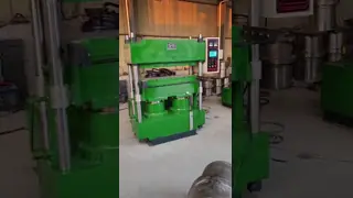 Large vulcanizing machine