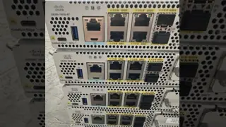 C8300-2N2S-6T, Cisco C8300 Router, 6x1GE/2 SM/2 NIM