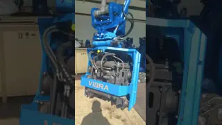 Side grip pile driver display