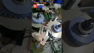 Automatic label splicing without speed reduction, widely used in various product labeling machines