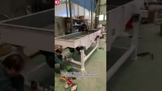 Linear Vibrating Screen for Fine Powders