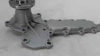 V2403 15521-73039 Water pump