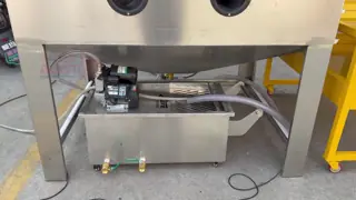 Customizable wet sandblasting cabinets