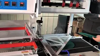 Heat Shrinking Packaging Machine For Solid Products