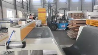 Stretch honeycomb panels