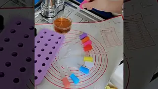 Factory Wholesale Food-grade Silicone Dropper Feeding Device for Infants, Anti-aspiration Strap with