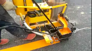 Dark yellow thermoplastic paint