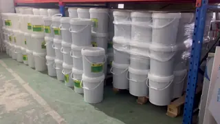 Detergent and rinse aid for commercial dishwashers