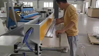 Stretch honeycomb panels machine