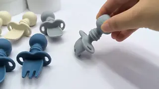 OEM/ODM Silicone Short-handled Baby Training Tableware Set - Teething-friendly Spoon Fork for Comple