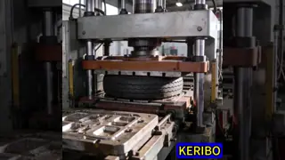 Tire rubber vulcanizing machine