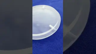 High temperature corrosion resistant quartz glass plate