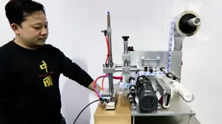 Hot Sale Semi Automatic Flat Surface Labeling Machine For Flat Bottle Tea Bags Label Applicator