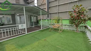 20FT peak-roof expandable container house with terrace