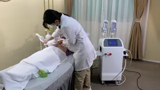 Professional fat freezing therapy session