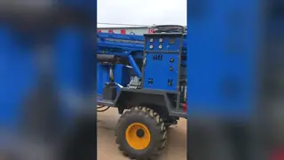 Tire type pneumatic water well drilling rig