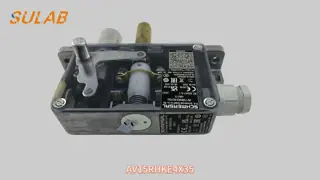 Schmersal AV15RHKE4X35 Elevator Safety Door Lock Switch