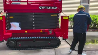 Self-propelled tracked type high altitude scissor lifting hydraulic working machines