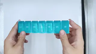 7 Day Detachable Weekly Pill Organizer Portable Travel Medication Storage Box Removable Compartments