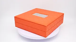 Minimalist Perfume Vanity Box – Sleek Storage Solution for Modern Spaces