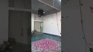 Remote /DMX Control Hanging Style Electric Confetti Blower Machine for Wedding Party DJ Cabaret