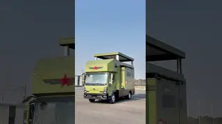 Heavy Duty HOWO Luxury Camper Van All Terrain Motorhome