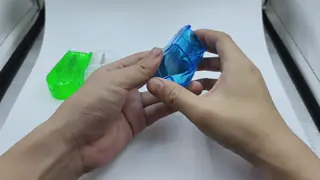 Portable Medicine Tablet Cutter Tablet Splitter Travel Mini Plastic Pill Cutter Box with Blade Guard