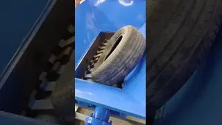 Double Shaft Shredder Shredding Car Tires for Rubber Recycling