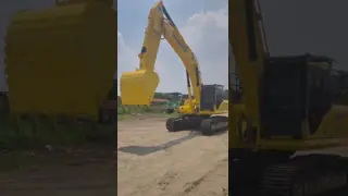 Watch: 35 Tons Used Komatsu PC350-7 Crawler Excavator In Excellent Condition Showcase