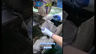 Welding barbecue net with seam welding machine