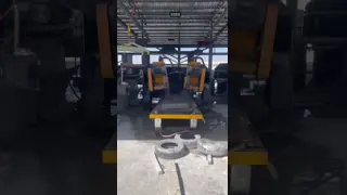 Four-slice edge cutting machine for column slab
