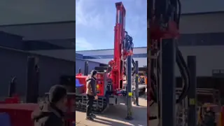 200m Pneumatic Borewell Drilling Rig High Efficiency