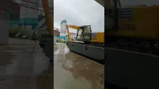 pc120 amphibious excavator