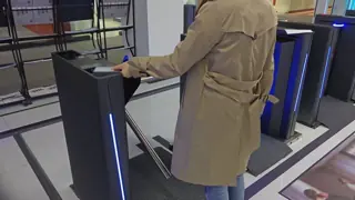 LA1218 Showcase Watch: High Security Gym Access Control Vertical Tripod Turnstile