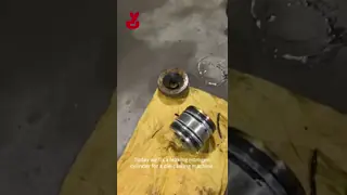 Maintenance of the accumulator tank of the die-casting machine