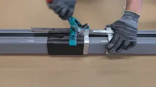 Installation tools for sliding contact lines