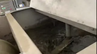 Screw press sludge dewatering machine