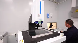 Automatic three-dimensional and two-dimensional composite measuring instrument