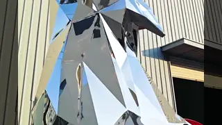 Modern Geometric Galloping Sculpture — Mirror Polished Stainless Steel Art Statue for Luxury G