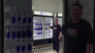 Upright display showcase cooler refrigerator with direct cooling system