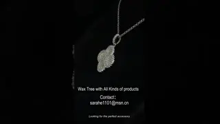 Stunning 925 Silver Lucky Flower Pendant with Apple Green CZ