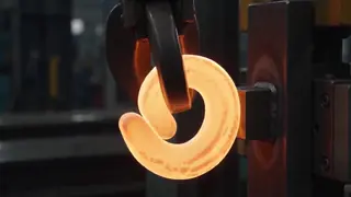 Cutting and looping and shot blasting for rust removal of anchor chain