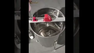 4 Frame manual honey extractor with stainless steel stands