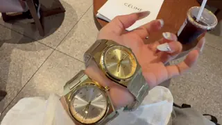 Men's Gold Watch with Silver Dial Retro 70s Quartz Wristwatch