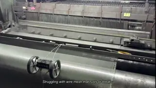 The workshop is producing stainless steel woven mesh.