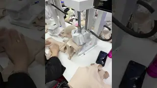 Fully automatic jelly-gel bra cup manufacturing machine