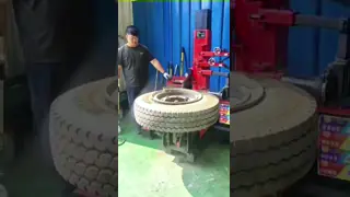 Watch: Truck Tire Changer Machine Good For Large Vertical Tire Disassembly Machine Showcase